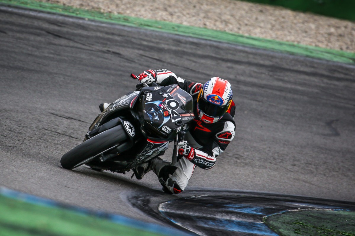 Fireblade SC77 auf dem Hockenheimring - Fireblade-Forum