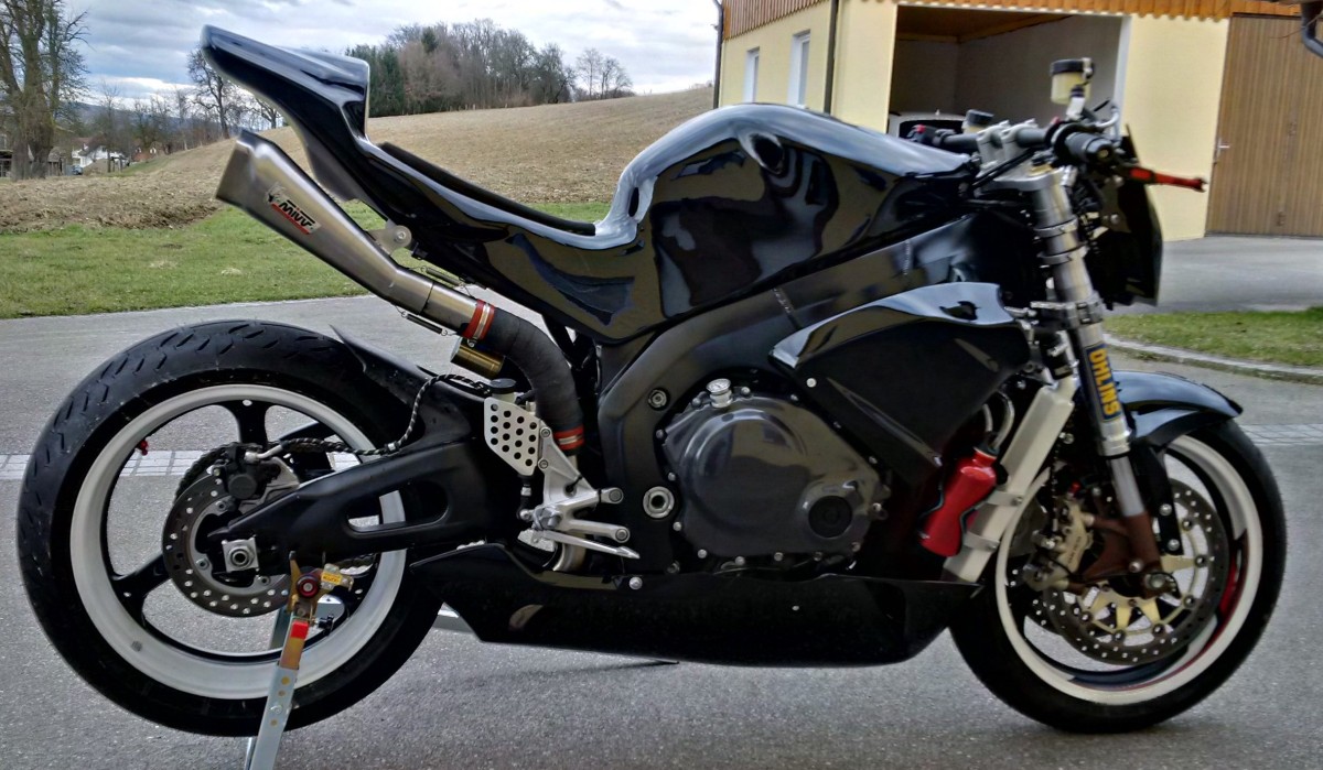 SC 57 Naked - Fireblade-Forum
